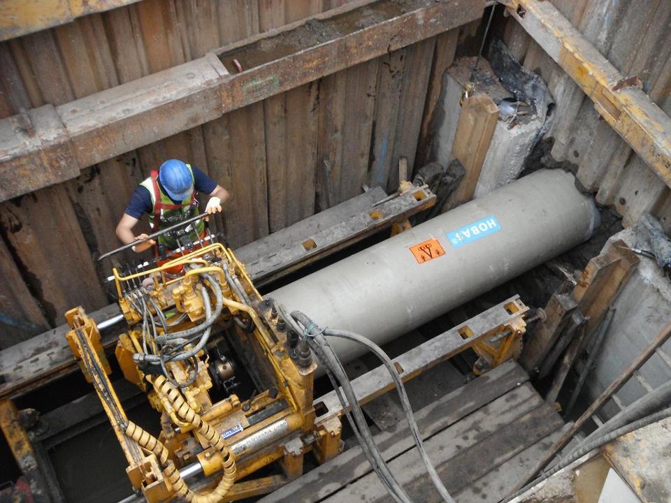 Jacking DN700 GRP Hobas pipe - Trenchless Solutions